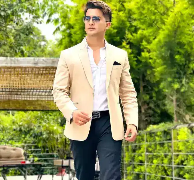 Aakash Shrestha-Biography, Age, Movie, Father, Height, Net Worth